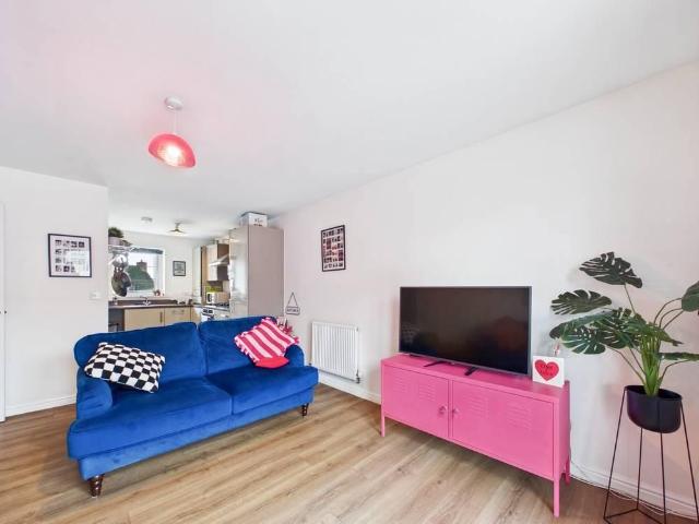2 bedroom apartment to rent