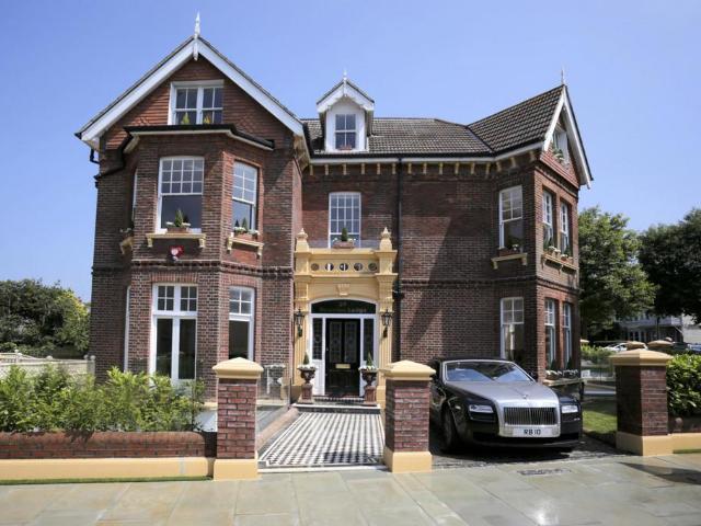 2 bedroom apartment to rent