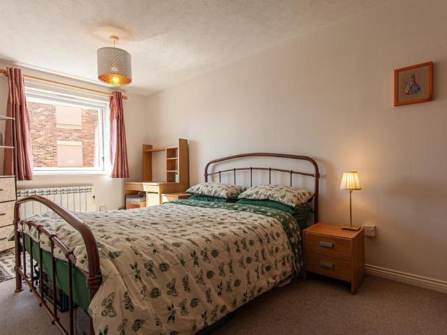 2 bedroom apartment to rent