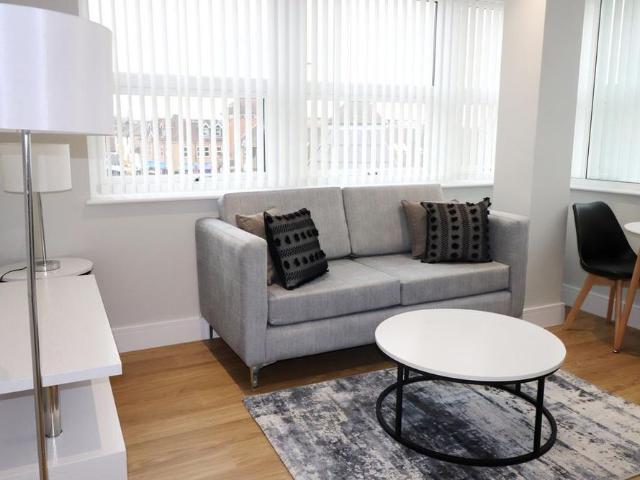 2 bedroom apartment to rent