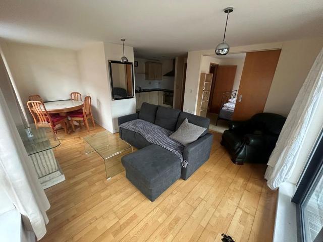 2 bedroom apartment to rent