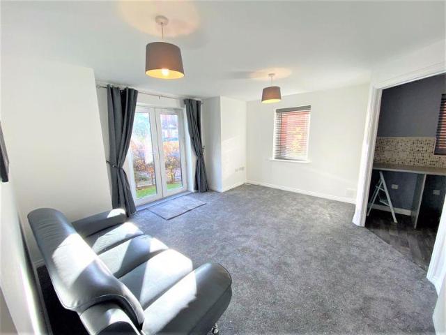 2 bedroom apartment to rent
