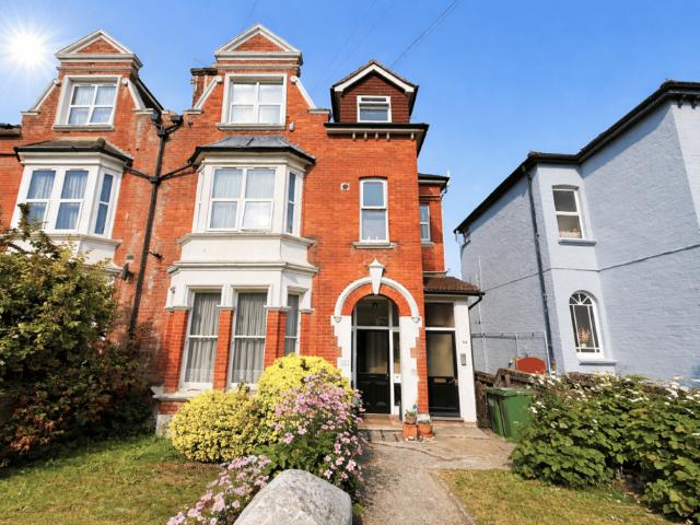 2 bedroom apartment to rent