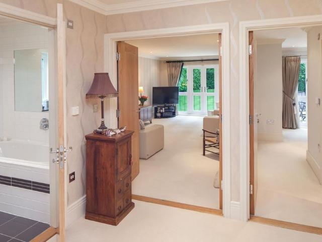 2 bedroom apartment to rent