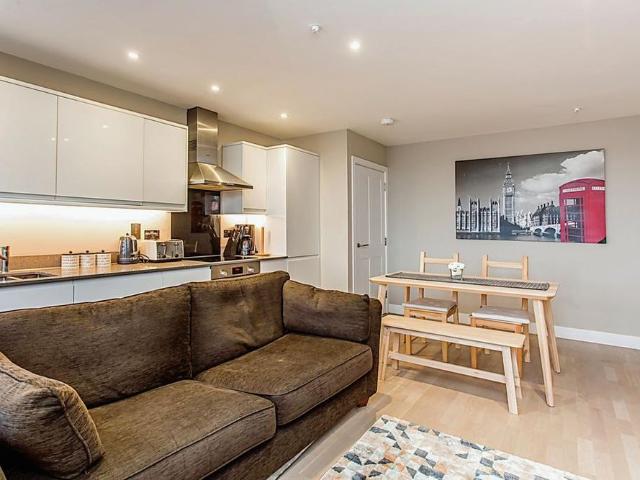 2 bedroom apartment to rent