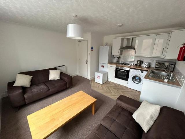 2 bedroom apartment to rent
