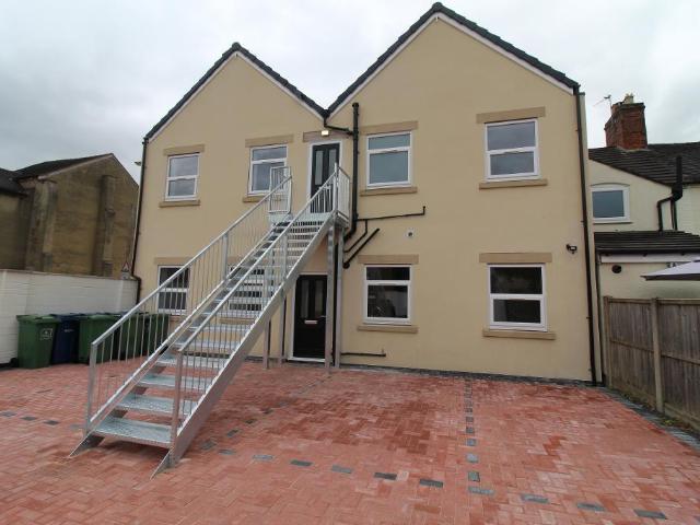2 bedroom apartment to rent