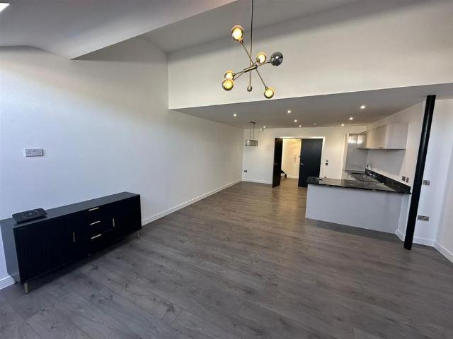 2 bedroom apartment to rent