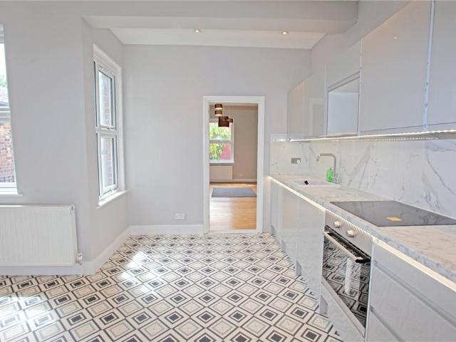 2 bedroom apartment to rent