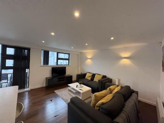 2 bedroom apartment to rent