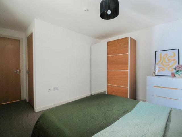 2 bedroom apartment to rent