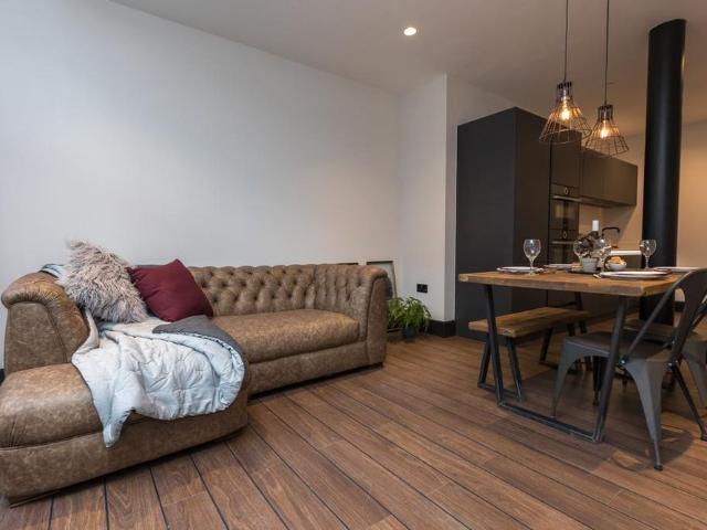 2 bedroom apartment to rent