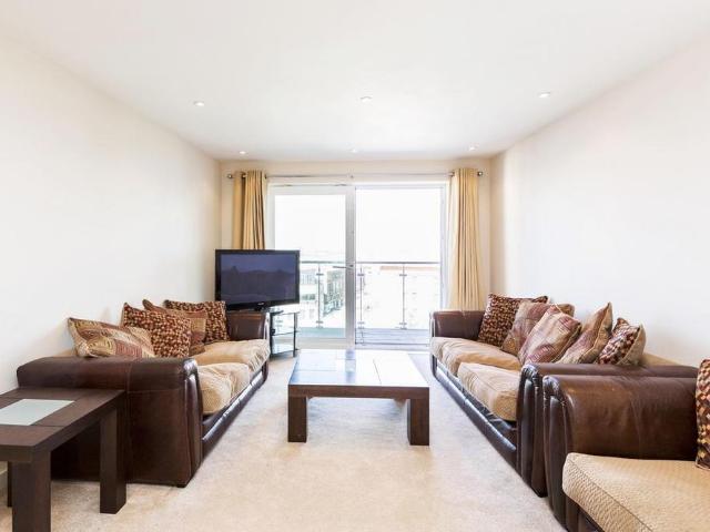 2 bedroom apartment to rent