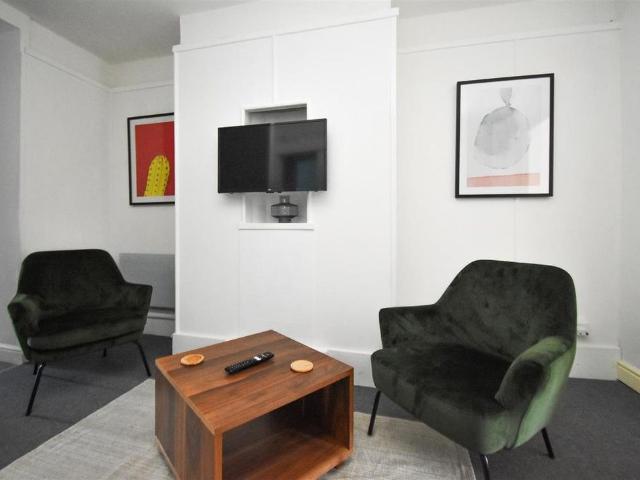 2 bedroom apartment to rent