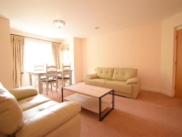 2 bedroom apartment to rent