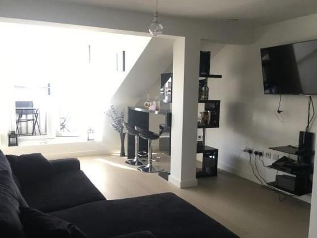 2 bedroom apartment to rent