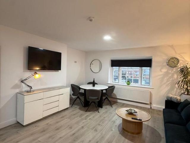 2 bedroom apartment to rent