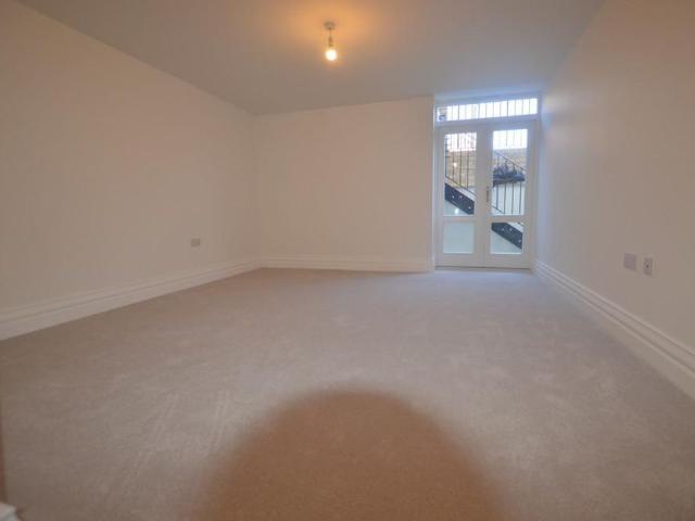 2 bedroom apartment to rent