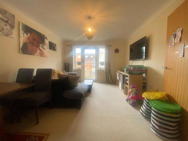 2 bedroom apartment to rent
