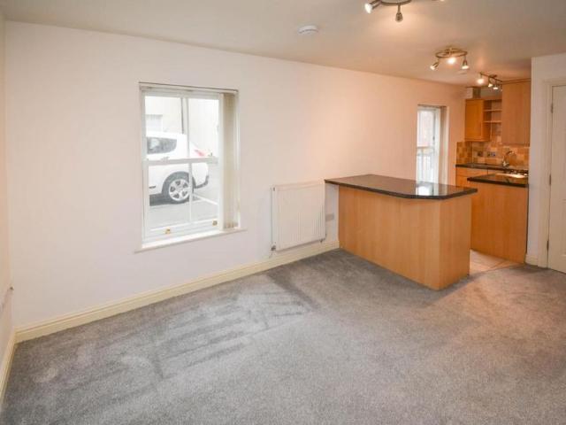2 bedroom apartment to rent