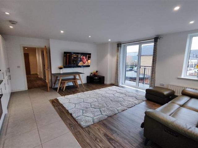 2 bedroom apartment to rent