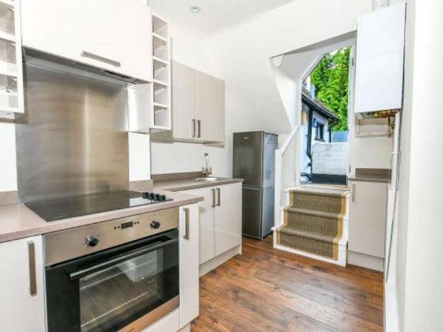 2 bedroom apartment to rent