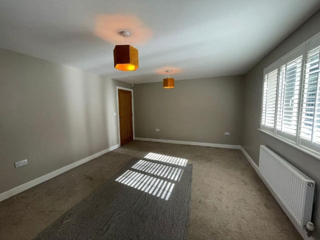 2 bedroom apartment to rent