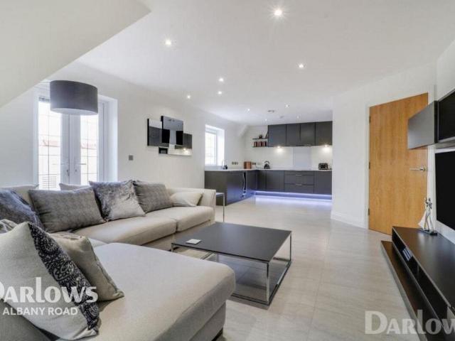 2 bedroom apartment to rent