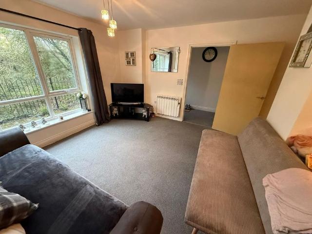 2 bedroom apartment to rent