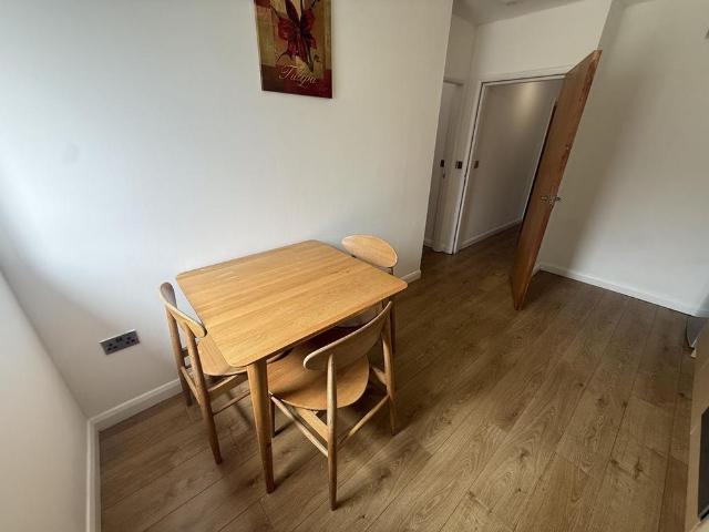 2 bedroom apartment to rent