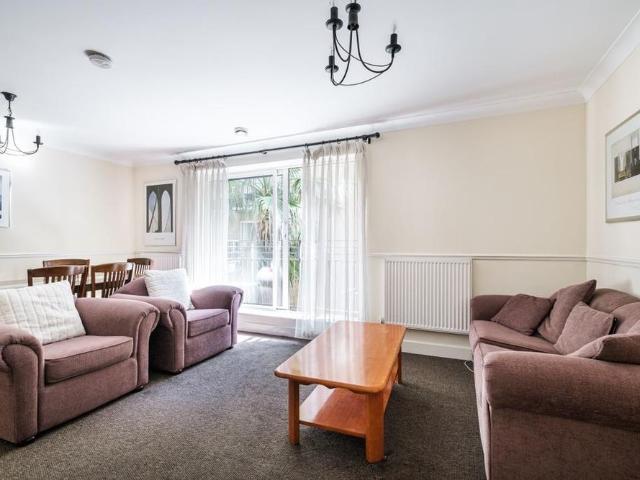2 bedroom apartment to rent