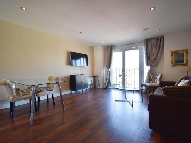 2 bedroom apartment to rent