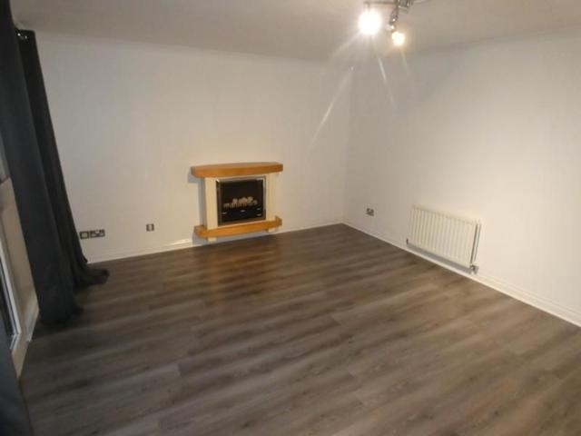 2 bedroom apartment to rent
