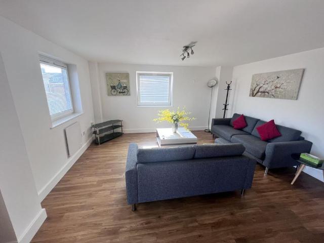 2 bedroom apartment to rent