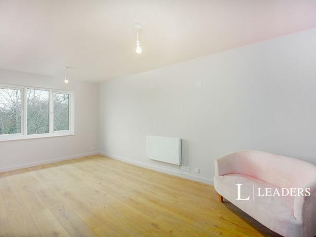 2 bedroom apartment to rent Coe Avenue, London, SE25