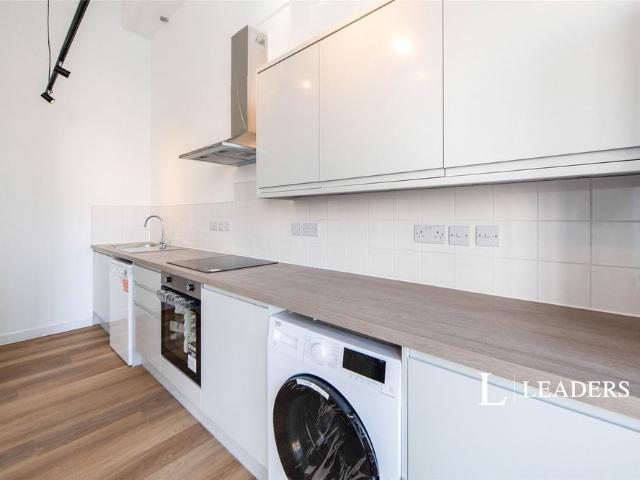 2 bedroom apartment to rent Commercial Road, Portsmouth, Hampshire, PO1