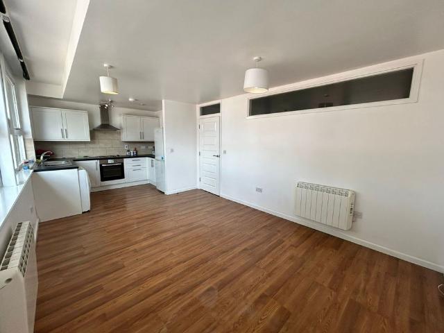 2 bedroom apartment to rent Cardiff Road, Luton, Bedfordshire, LU1