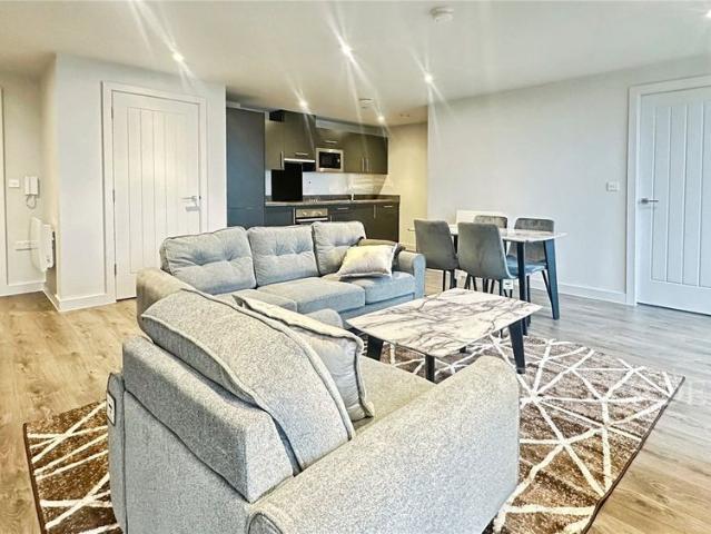 2 bedroom apartment to rent Castle Street, Luton, Bedfordshire, LU1