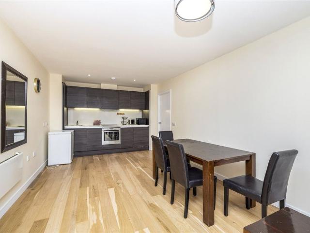 2 bedroom apartment to rent Crampton Street, London, SE17