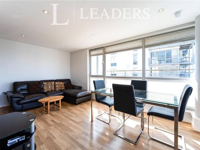 2 bedroom apartment to rent Cross Street, Portsmouth, Hampshire, PO1