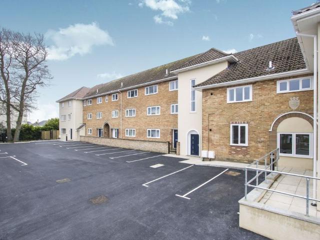 2 bedroom apartment to rent Ashley Road, Poole, BH14