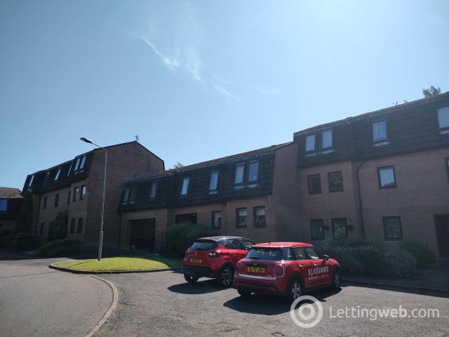 2 Bedroom Apartment to Rent at Glasgow, Moodiesburn, North Lanarkshire, Strathkelvin