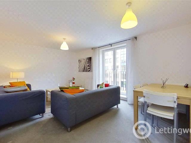 2 Bedroom Apartment to Rent at Edinburgh, Leith Walk