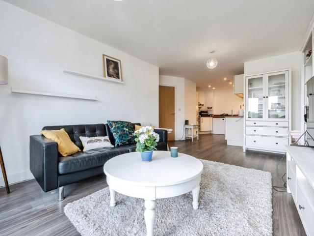 2 bedroom apartment to rent Atlas Way, Oakgrove, Milton Keynes, Buckinghamshire, MK10