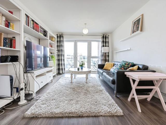 2 bedroom apartment to rent Atlas Way, Oakgrove, Milton Keynes, Buckinghamshire, MK10