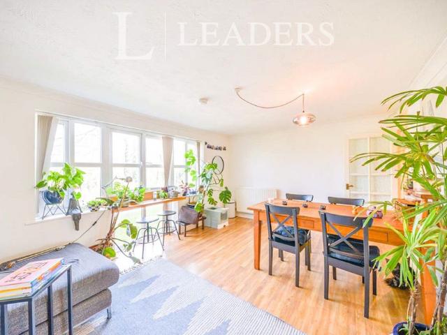 2 bedroom apartment to rent Balfour Court, Station Road, Harpenden, AL5