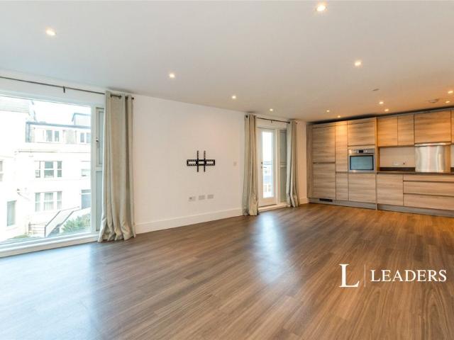 2 bedroom apartment to rent Beacon Road, Bournemouth, Dorset, BH2