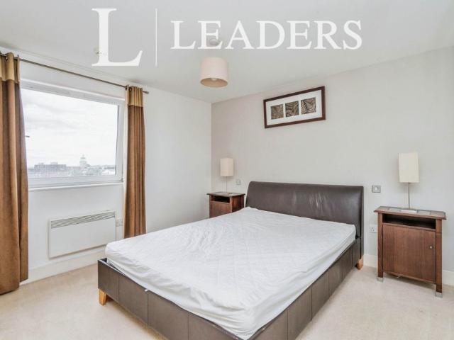 2 bedroom apartment to rent Brecon House, The Canalside, Portsmouth, PO1