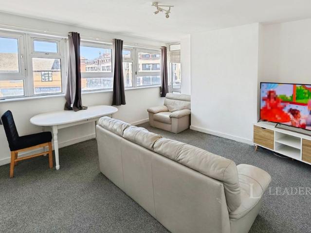 2 bedroom apartment to rent Gladys Avenue, Portsmouth, Hampshire, PO2