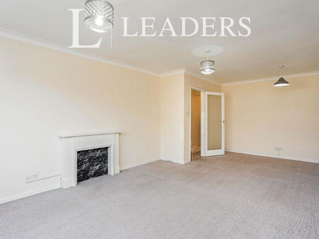 2 bedroom apartment to rent Grove Road, Burgess Hill, RH15
